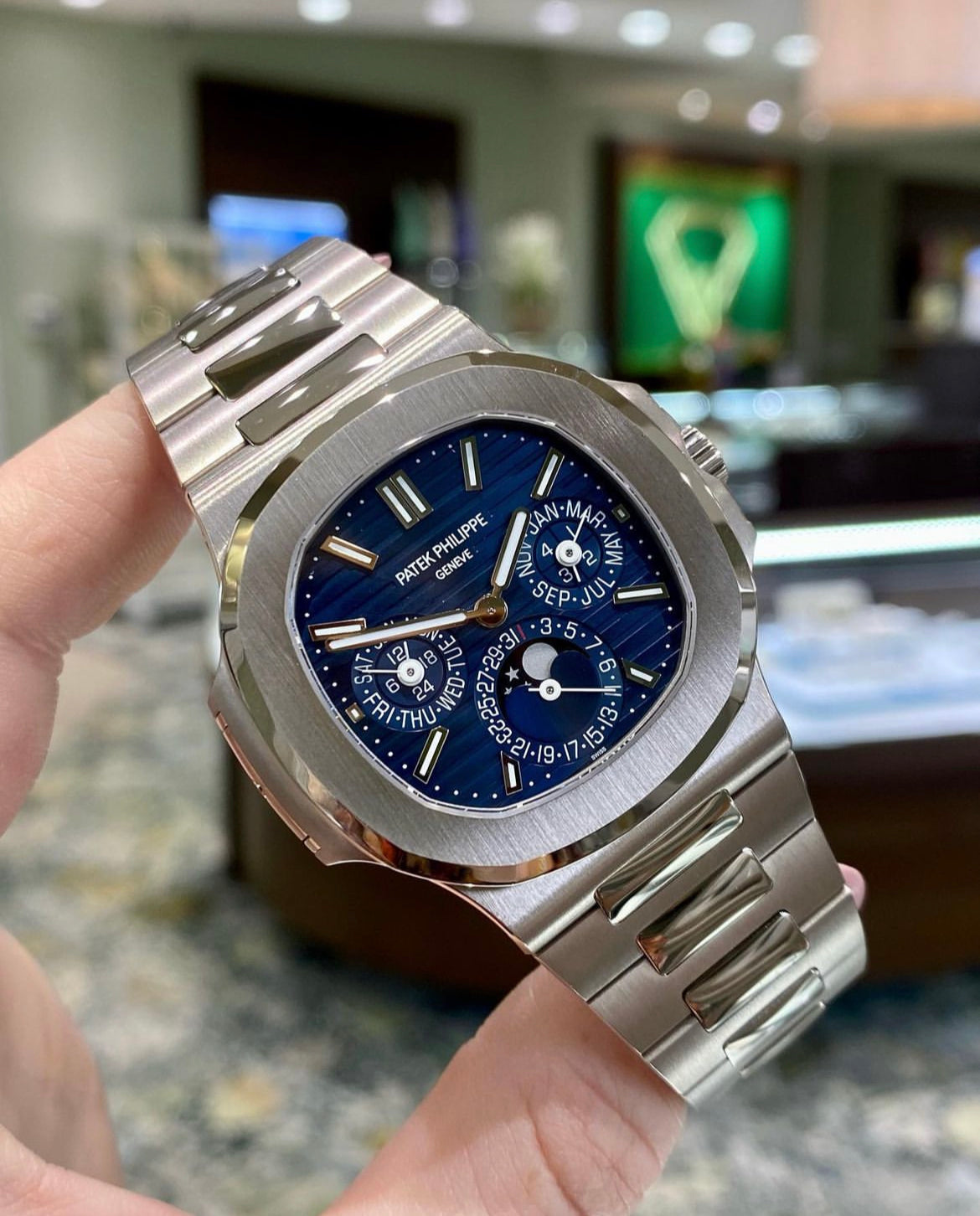 Patek Philippe Nautilus – Giganti Watches